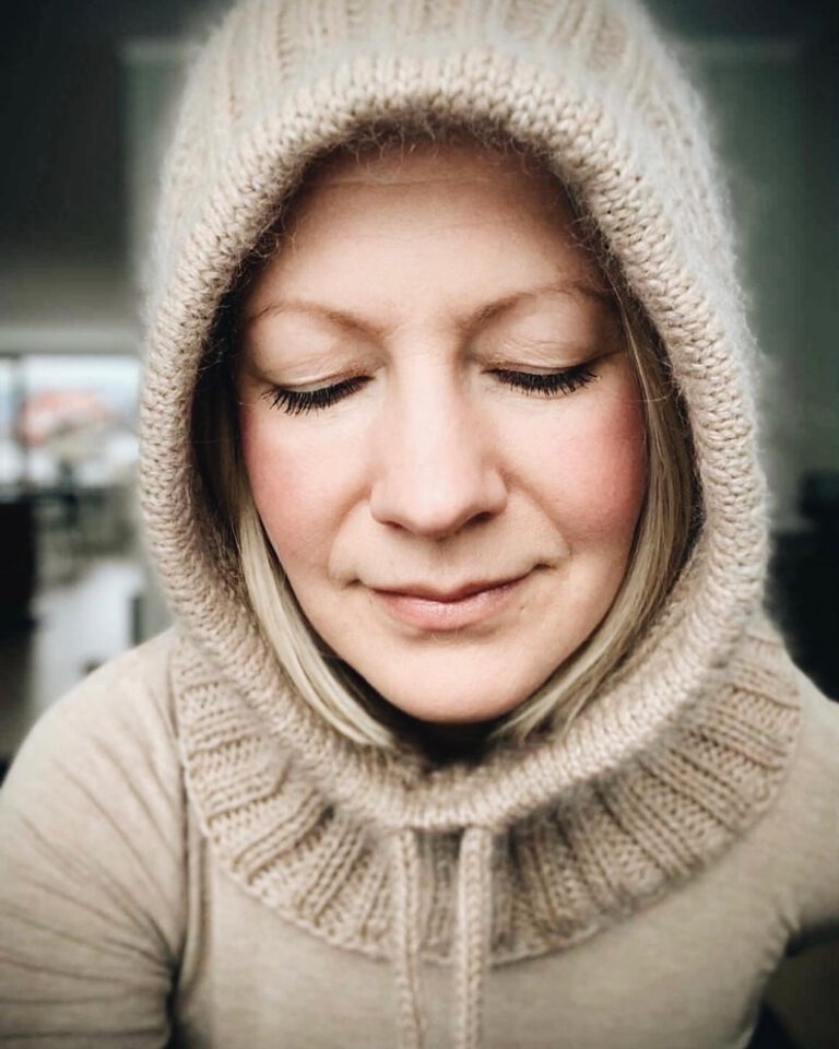 3 fun and simple balaclava knitting patterns - Knitandnote