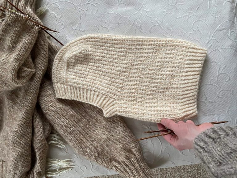 3 fun and simple balaclava knitting patterns - Knitandnote